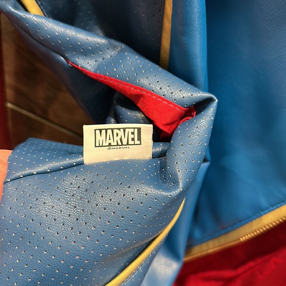 Marvel | Jackets & Coats | Newmarvel By Her Universe Woman Jacket Size ...